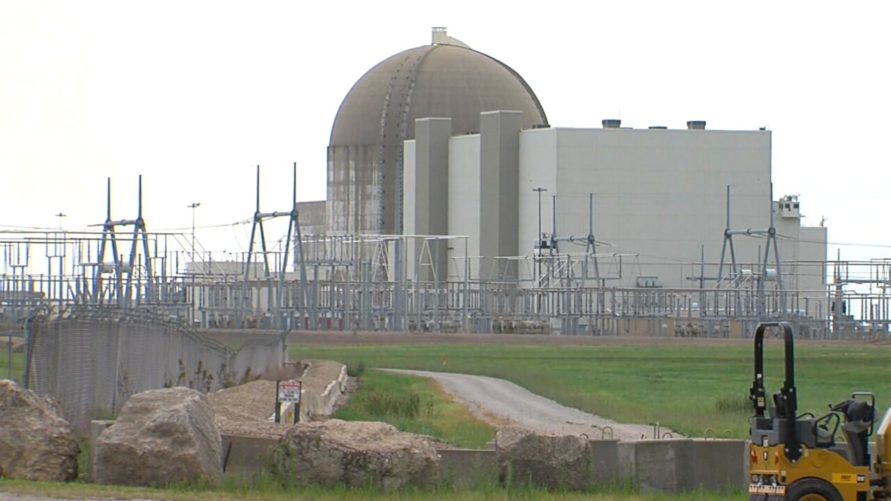 Kansas nuclear power plant temporarily shut down by storm damage ...
