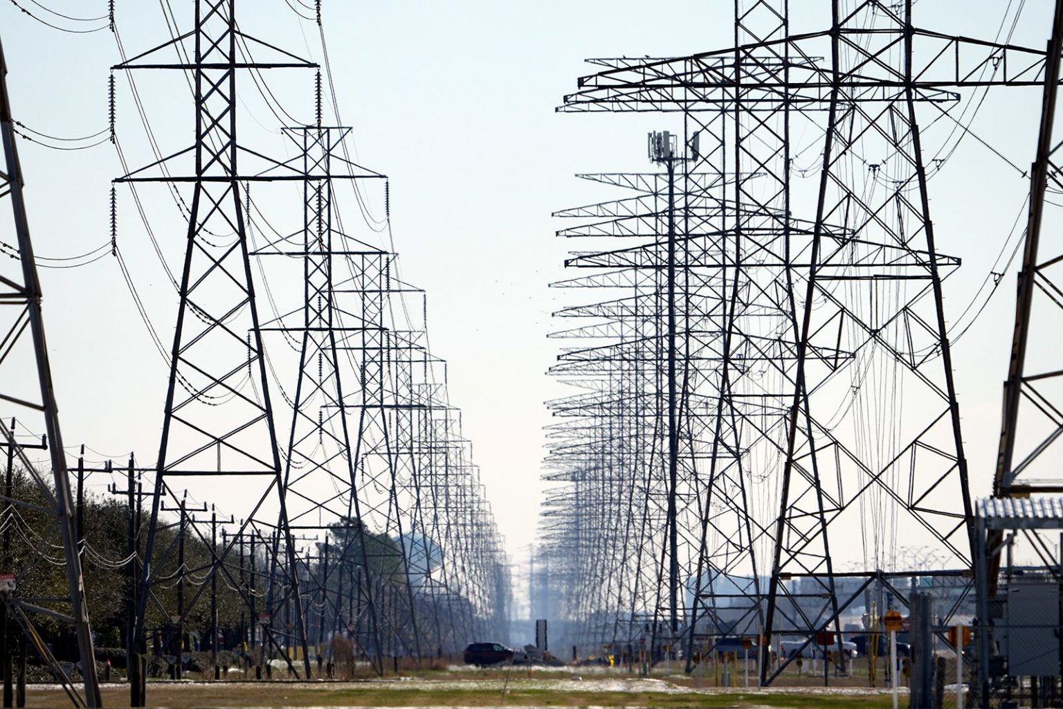 Southwest Power Pool to spend billions on new transmission line ...