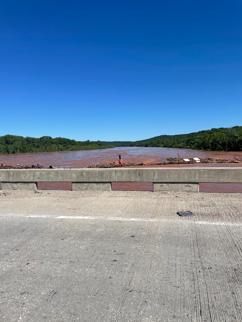 Flooded Red River interrupts construction of new I-35 bridge - Oklahoma ...